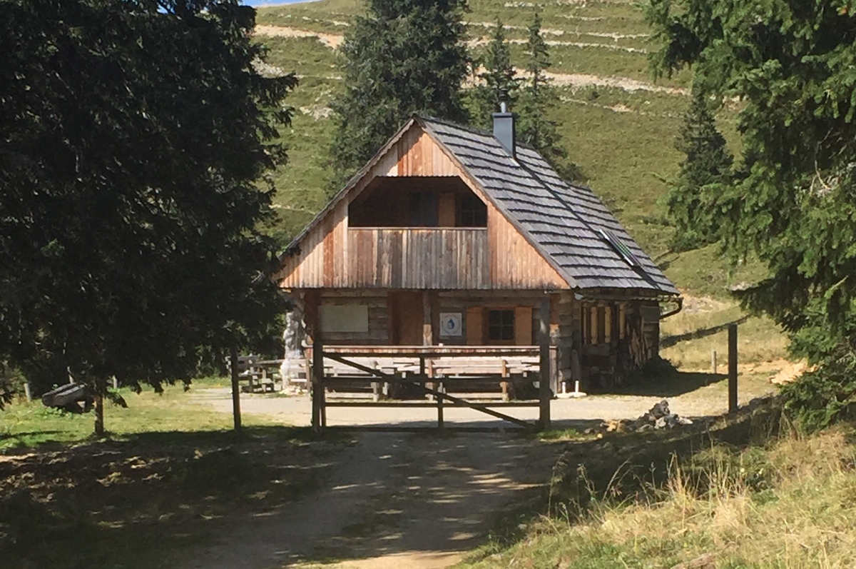 Hunting Cabin_HuntAustria – huntAUSTRIA – hunting & fly fishing in Austria